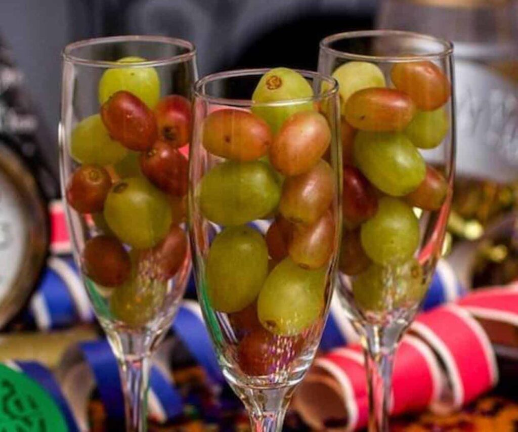 ¿Por qué se comen 12 uvas la medianoche de Año Nuevo?