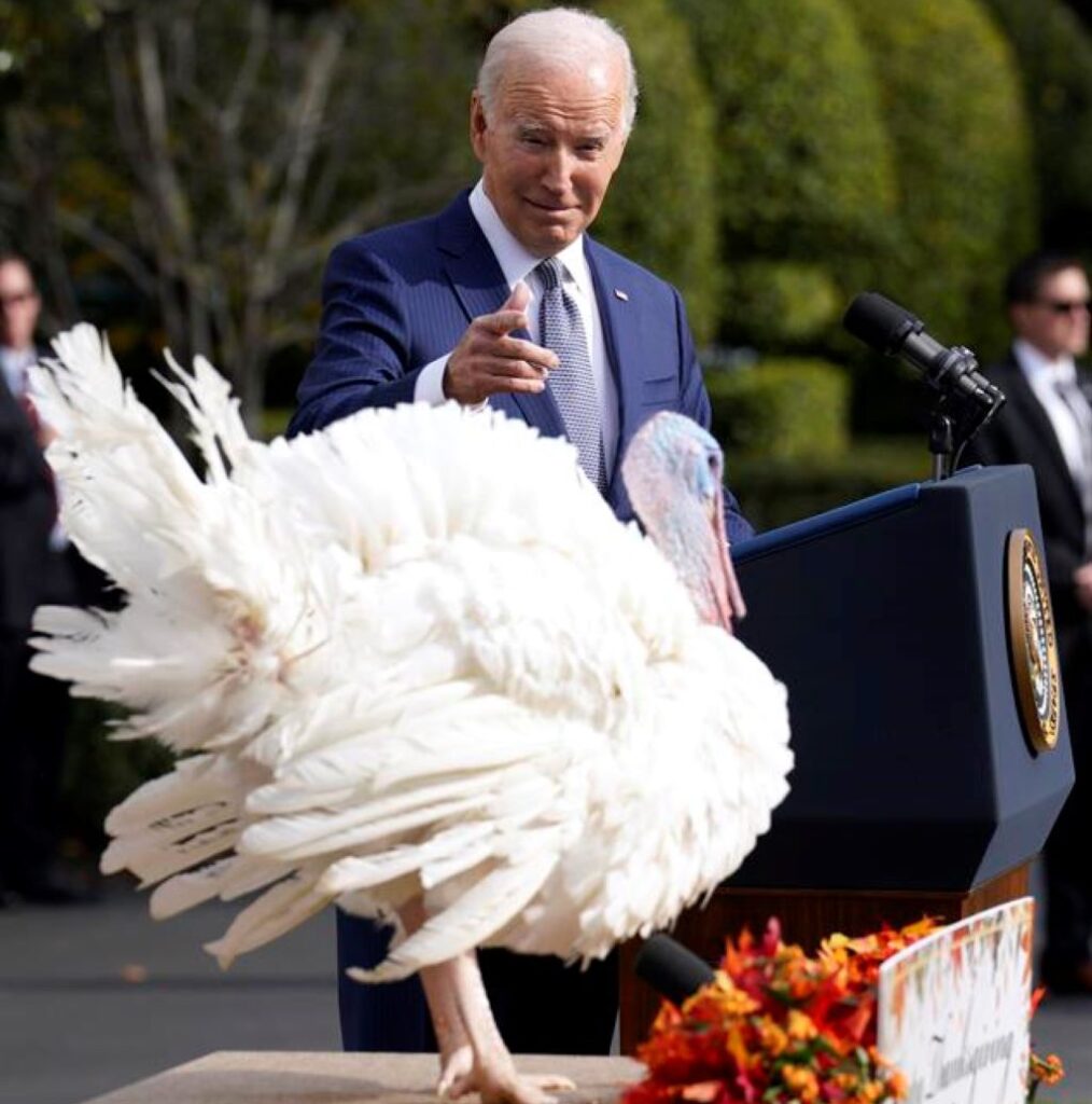 Joe Biden cumple 81 años rumbo a reelección y baja popularidad