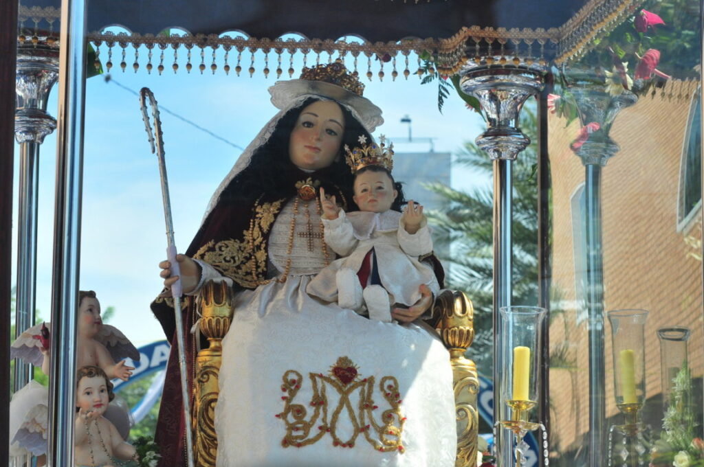 Feligresía expresa su devoción a la Divina Pastora