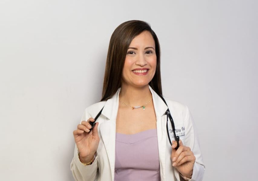 Ocho mitos sobre el VIH que debes dejar atrás, según la doctora Lily Soto