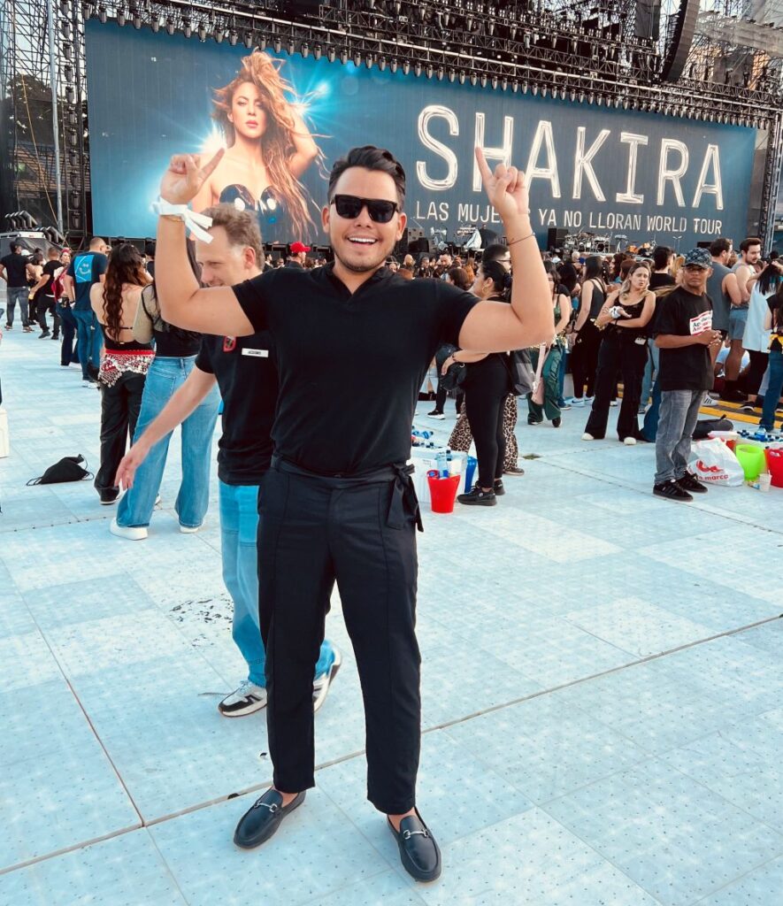 Christian Nodal estrenó Cazzualidades, dedicado a su novia