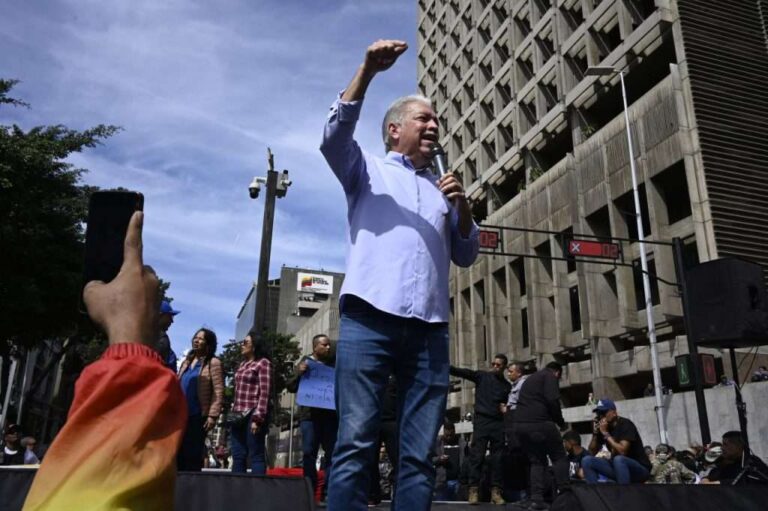 Táchira cierra filas con Maduro frente al "crimen" de EEUU: Bernal